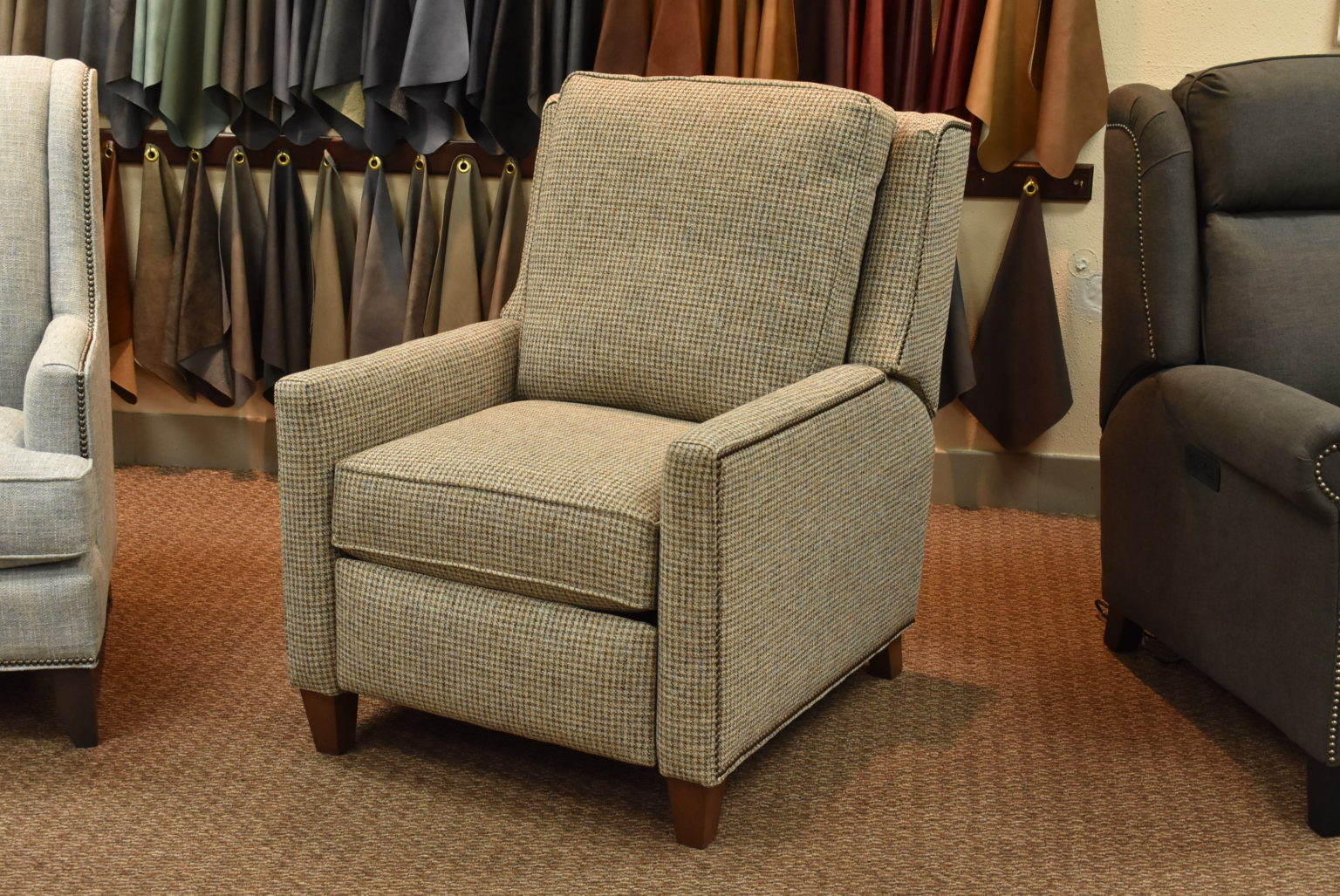 Smith 501 Recliner - O'Reilly's Furniture